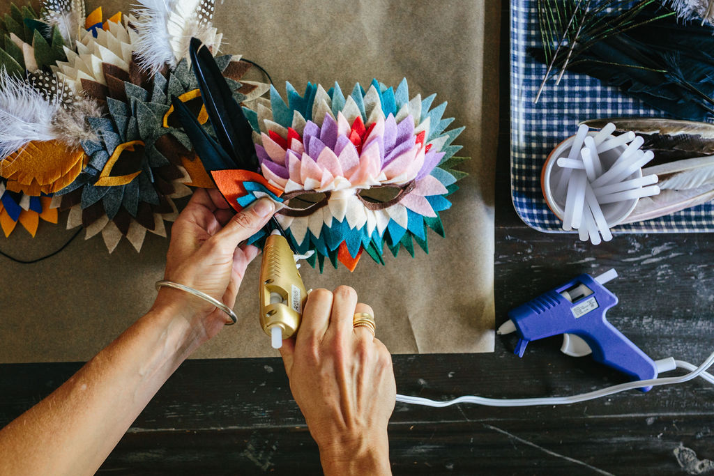 DIY: Feathered Halloween Masks - now & gen